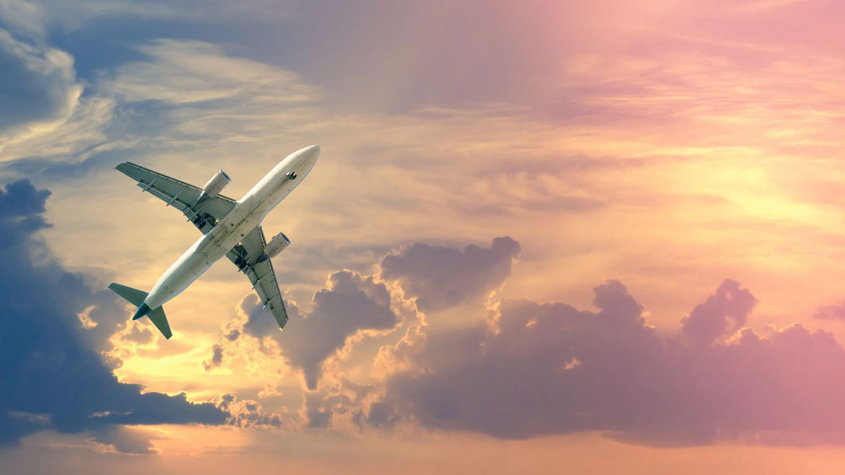La ce înălțime zboară avioanele și ce viteză au acestea - Aviation Academy